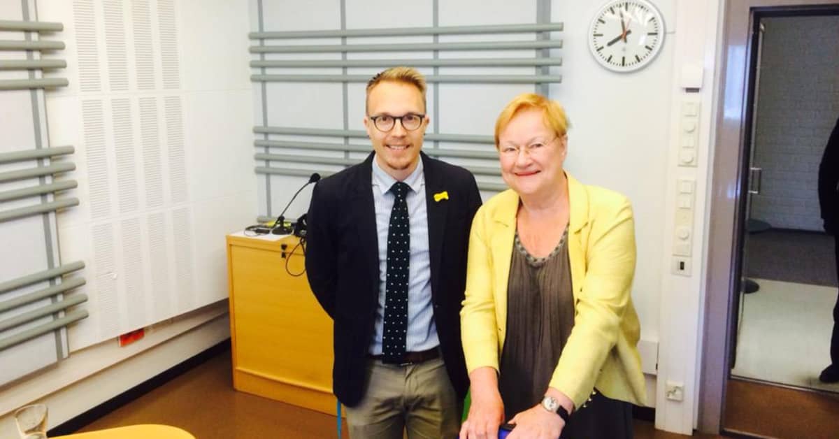 Presidentti Halonen siirtolaiskriisistä: "Poliitikot eivät voi valita ...