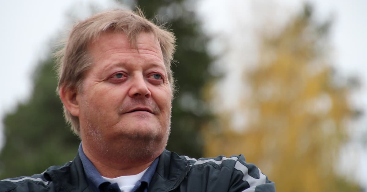 Keihäslegenda Seppo Räty lähti piruillakseen mainoskampanjaan | Yle