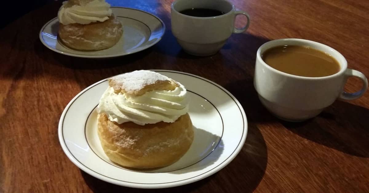 Laskiaispulla on alkujaan ruotsalainen – ja mantelimassa se aito täyte ...