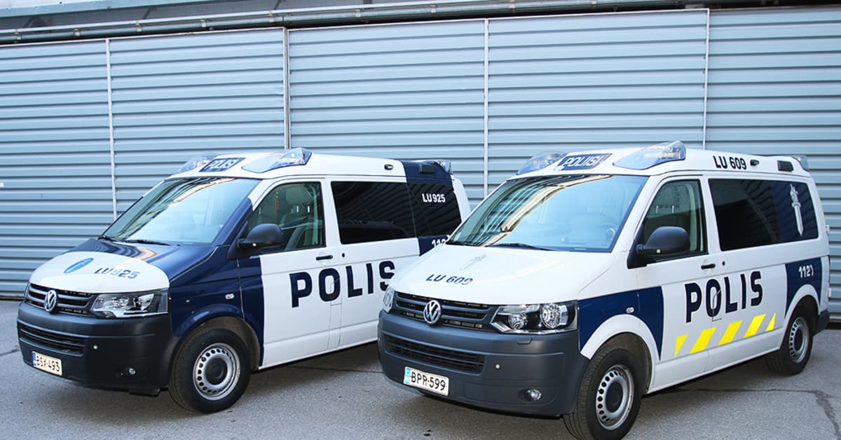 Police vehicles to get makeover with colour scheme update | Yle