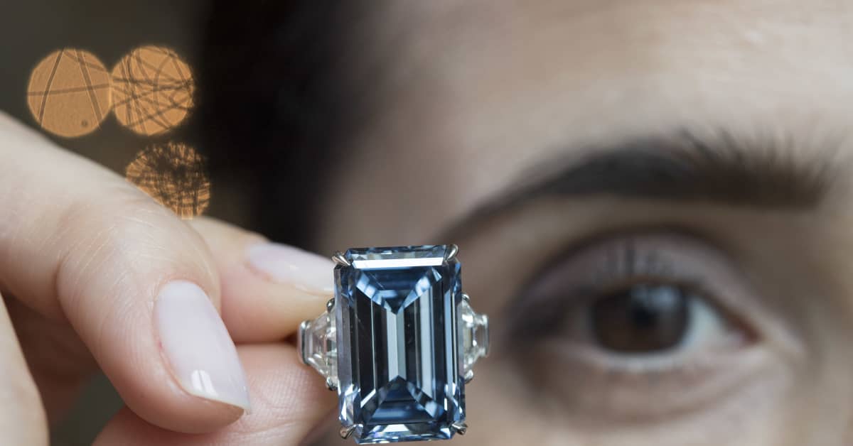 Sininen timantti huutokaupattiin maailmanennätyshintaan | Yle