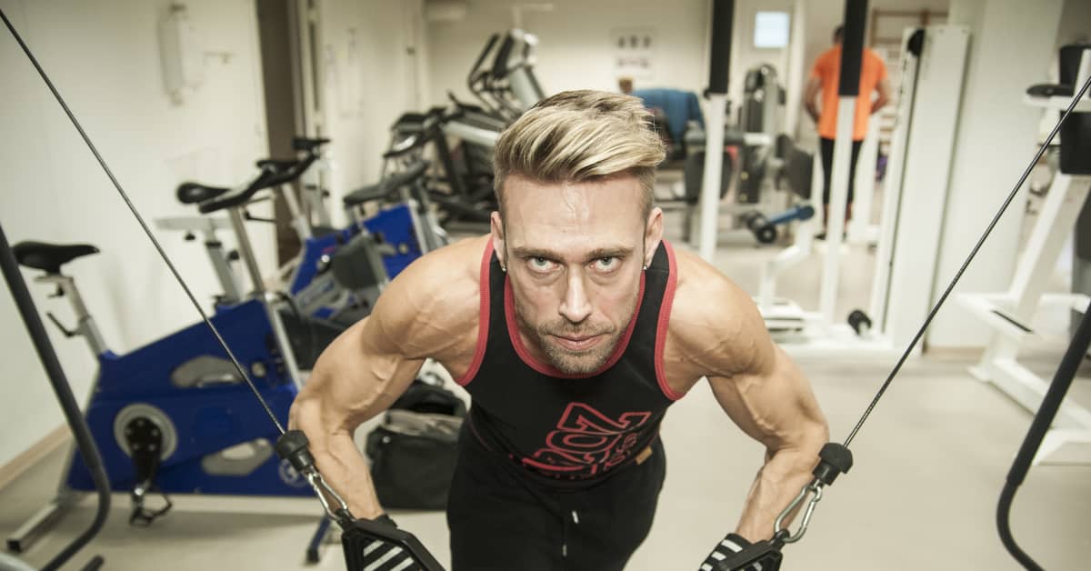 Näyttelijä Antti Launonen ryhtyi vegaaniksi ja yllättyi: "Penkistä ...