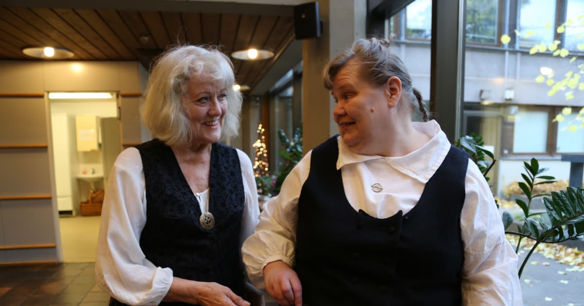 Kansallispuvusta saa vaikka kännykkäpussin – 4 vinkkiä puvun ...