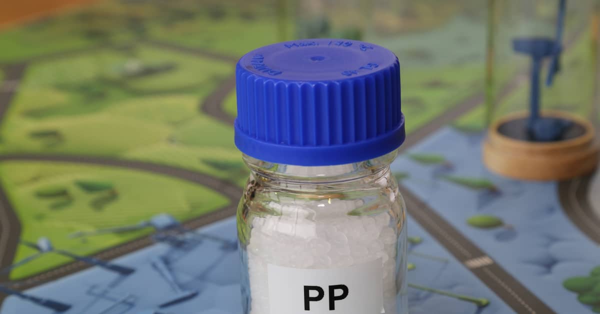 Tältä näyttää teurastamon jäterasvasta valmistettu biomuovi – Neste ...