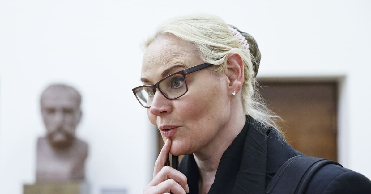 Demokraatti: Veera Ruoho siirtyy hallituspuolueen riveihin | Yle