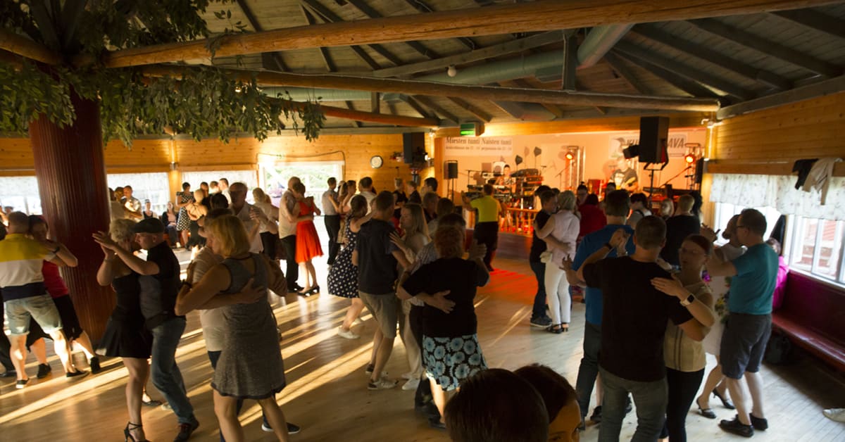 Juhannustanssit jäävät tänä vuonna väliin – moni tanssilava pysyy ...
