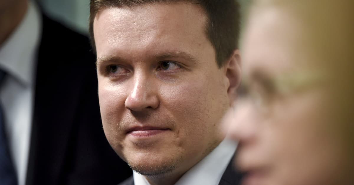 VR:n hallintoneuvoston puheenjohtaja lyttää Bernerin suunnitelmat ... VR:n hallintoneuvoston puheenjohtaja lyttää Bernerin suunnitelmat ...