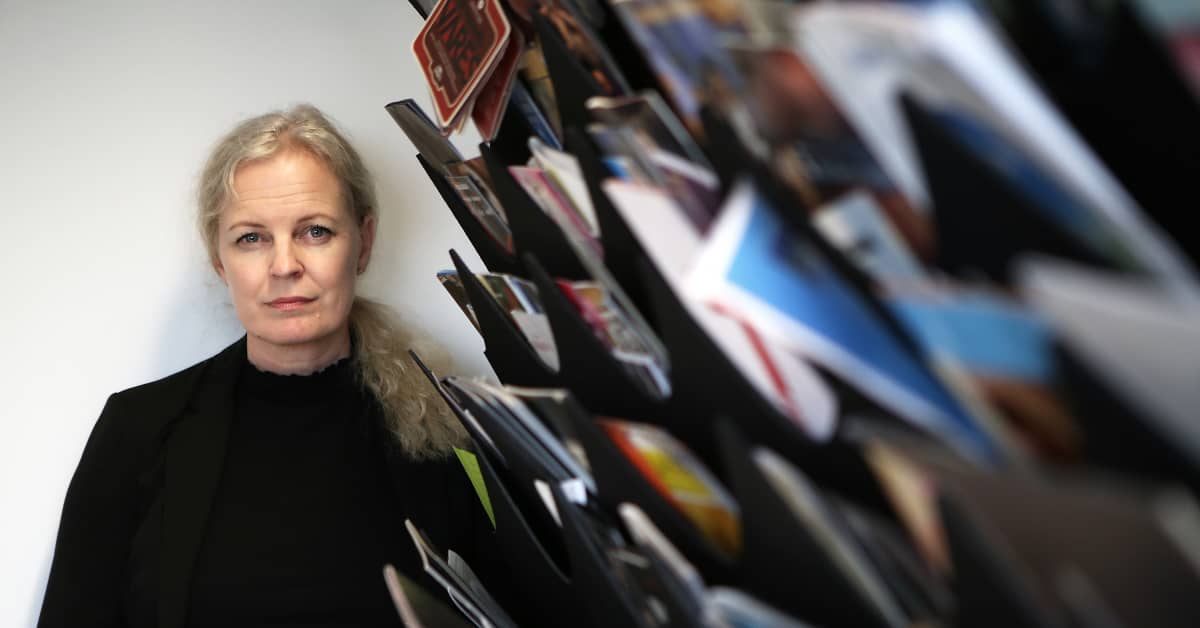 Satu Rasilaa melkein hävettää olla Suomen suosituin näytelmäkirjailija ...