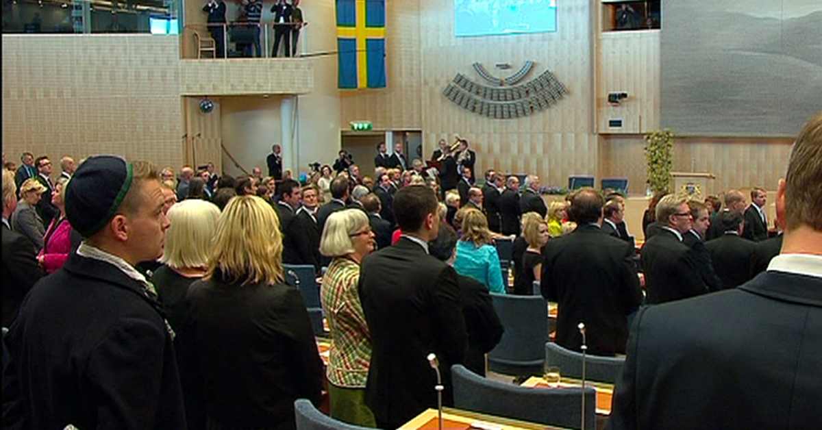 Vittrar demokratin sönder i Sverige? | Utrikes | Svenska Yle