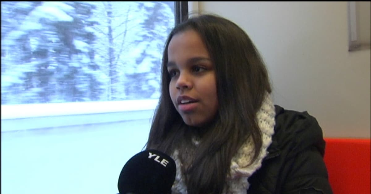 Nätrasister polisanmäls för skriverier om Rebecka Holm ...