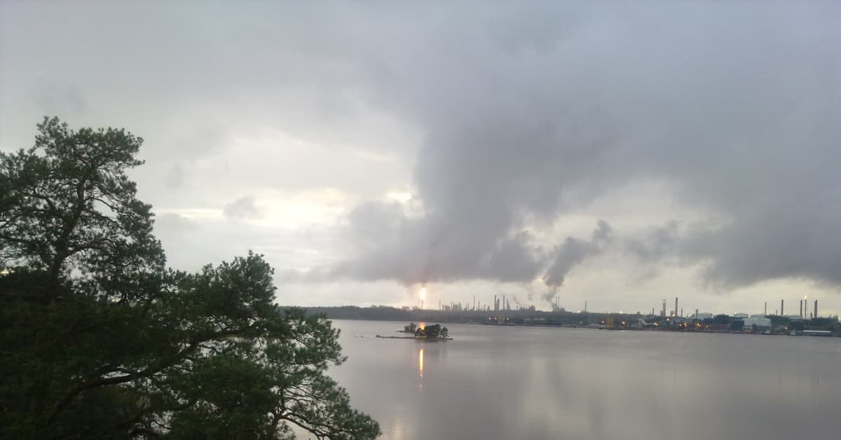 Oljud och större facklor i Sköldvik | Östnyland | Svenska Yle