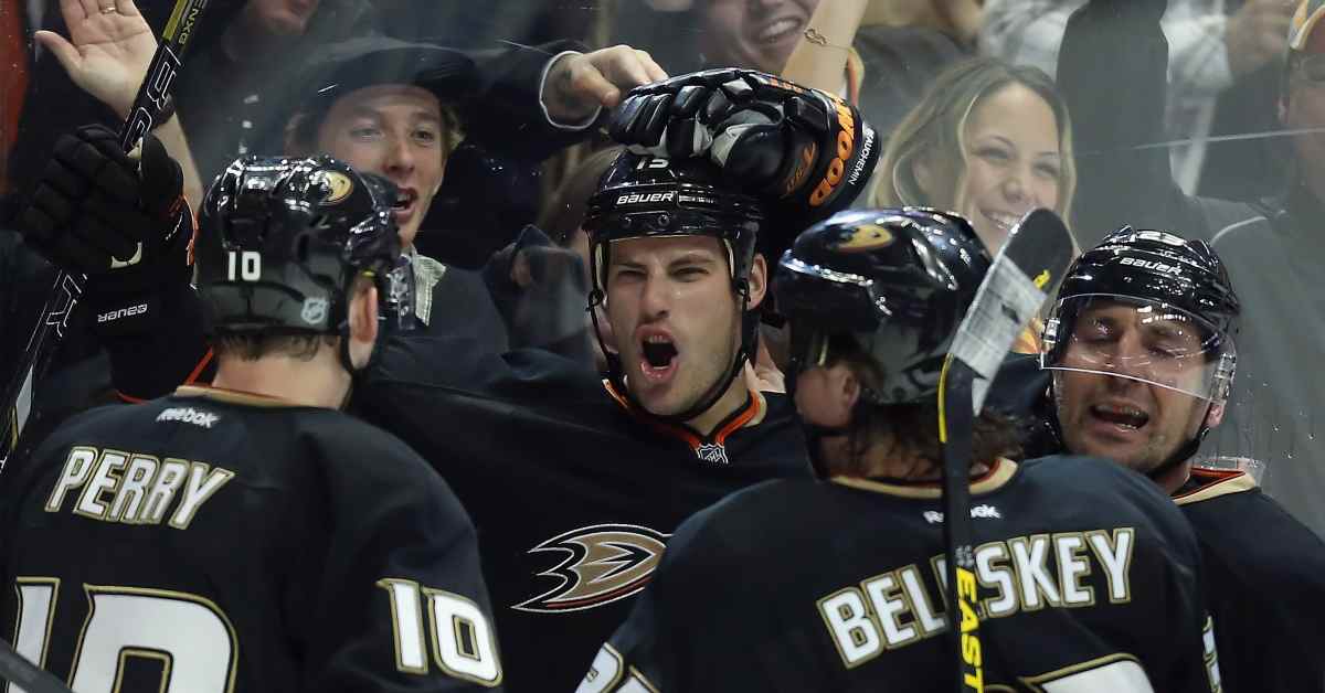 Tredge gången gillt för Ducks | Sport | Yle