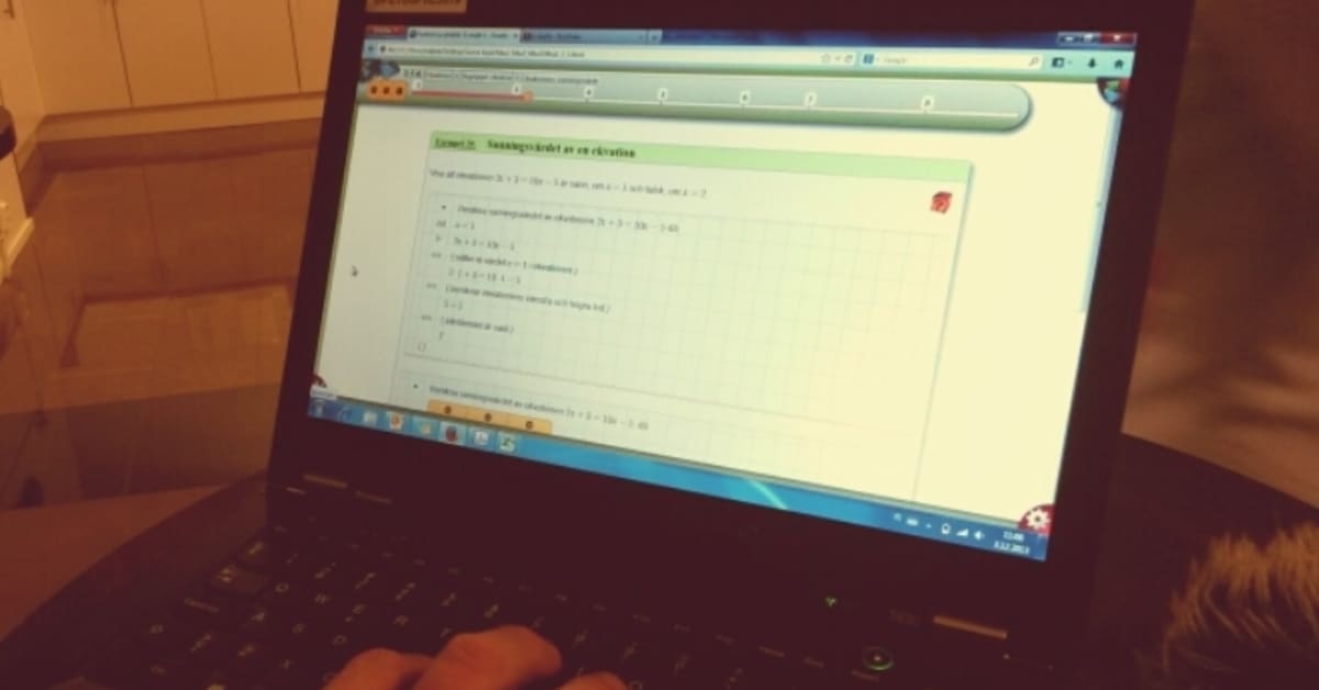 E-mattebok kan förbättra gymnasieelevers matematikkunskaper | Inrikes ...
