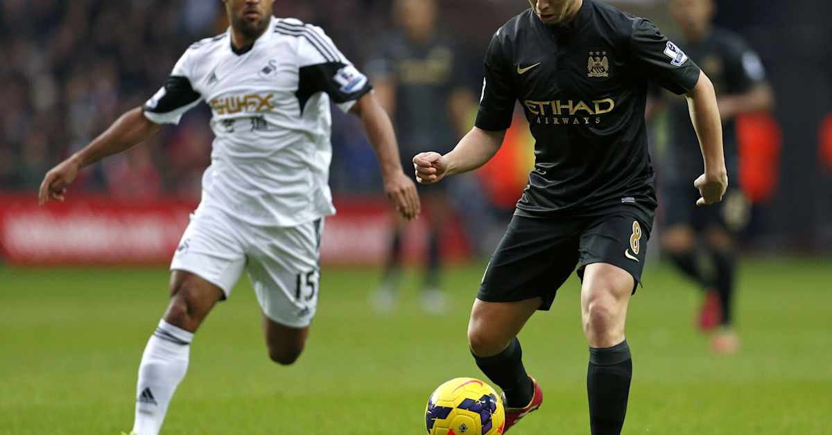 Samir Nasri missar matchen mot FC Barcelona | Sport | Yle