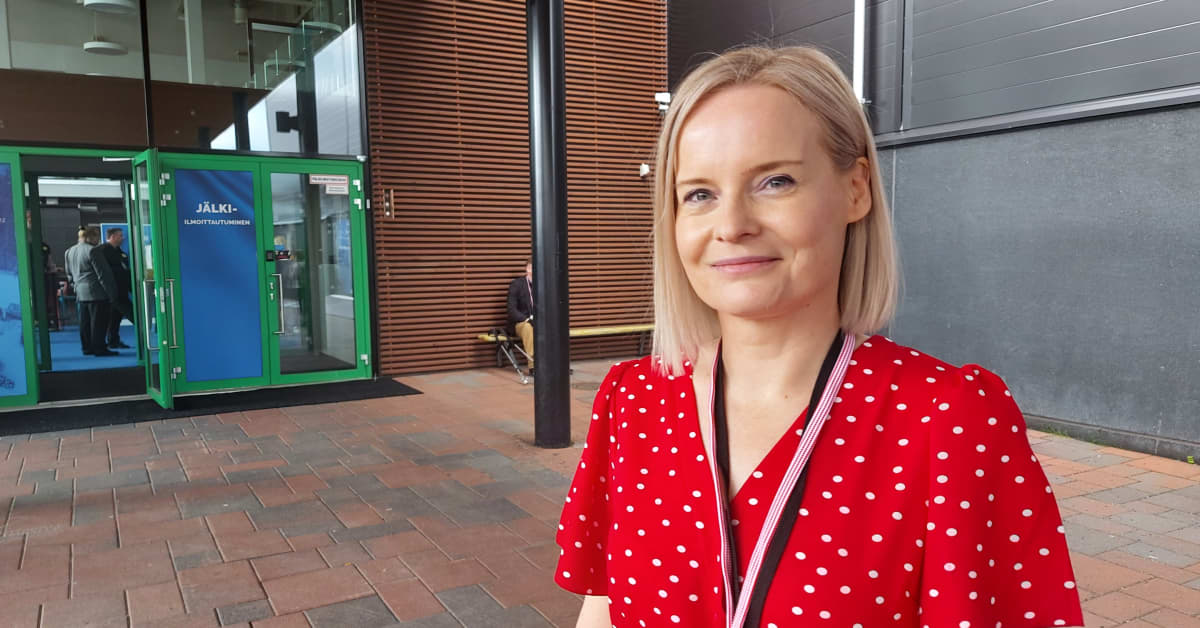 Perussuomalaisten Riikka Purra varoittaa "siirtolaisaseen" käytöstä ...