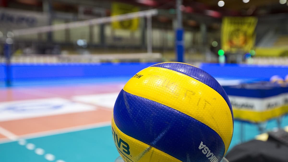 Suomen Lentopallopoikien Mitalihaaveet Murenivat Yle Urheilu