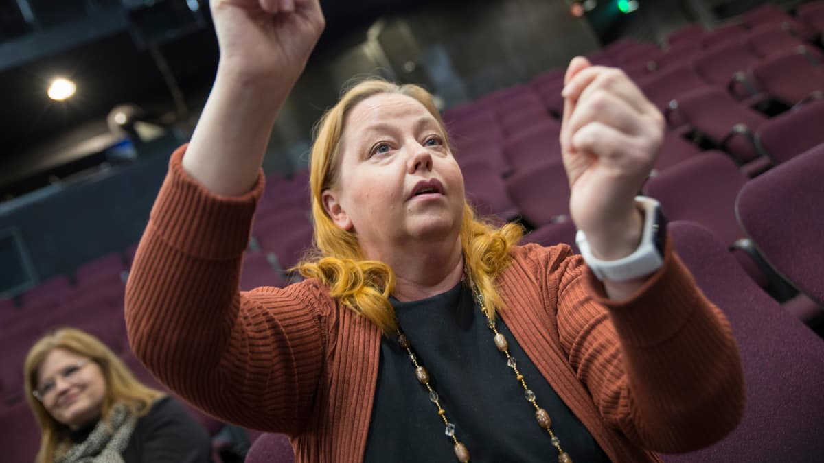 Aggressiivinen ja arka Aino – Nuoret esiintyjät pyrkivät nyt yleisön ...