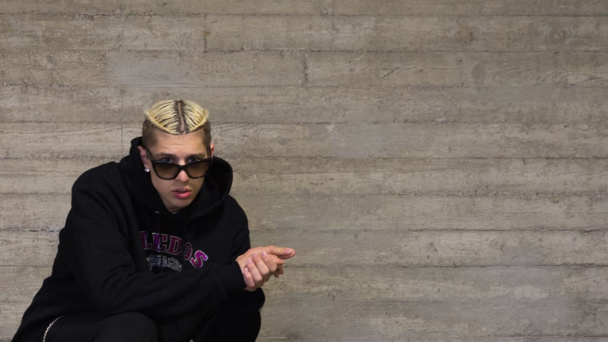 Cledos räppää käsittämättömillä sanoilla ilman sanomaa: "Haluan olla ...