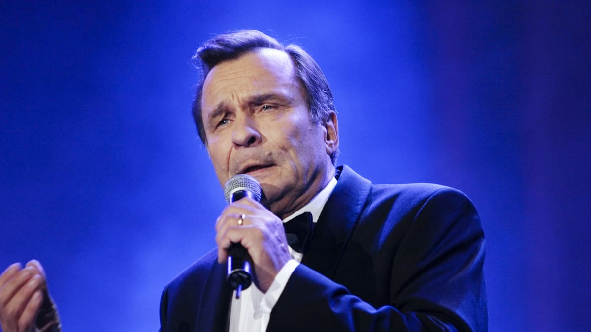 Iskelmälaulaja Reijo Taipale on kuollut | Yle Uutiset