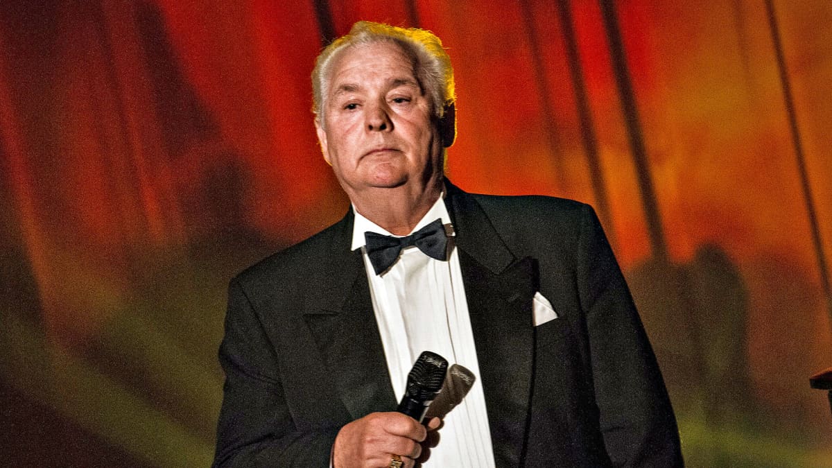 Tangolaulaja Markus Allan herkistyi ystävänsä Reijo Taipaleen ...