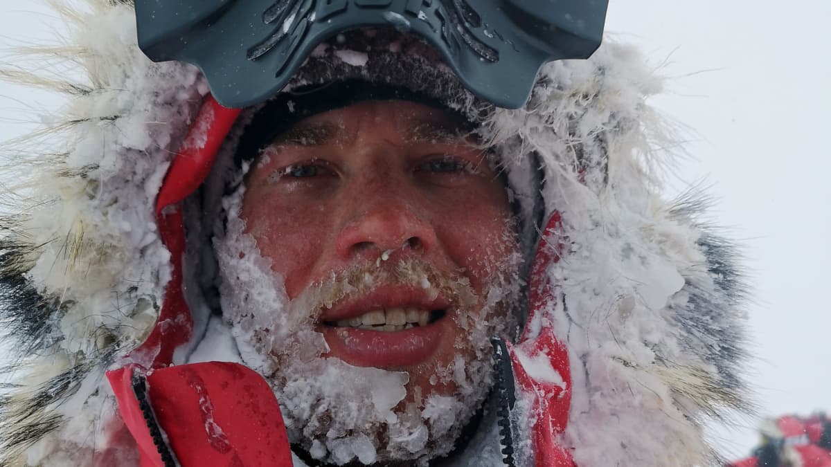 Joukko suomalaisia hiihti yli 600 kilometriä kylmän sodan aikaiselle ...