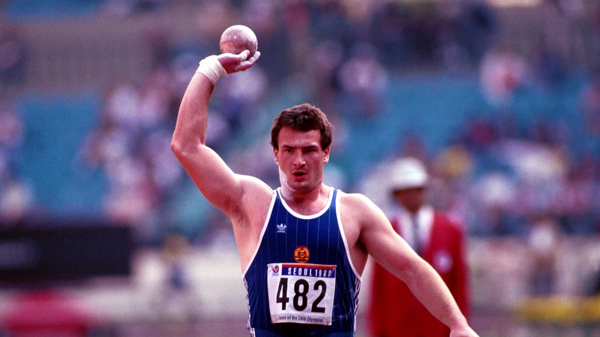 Mitä ihmettä jättiläismäisille mieskuulantyöntäjille on tapahtunut ...