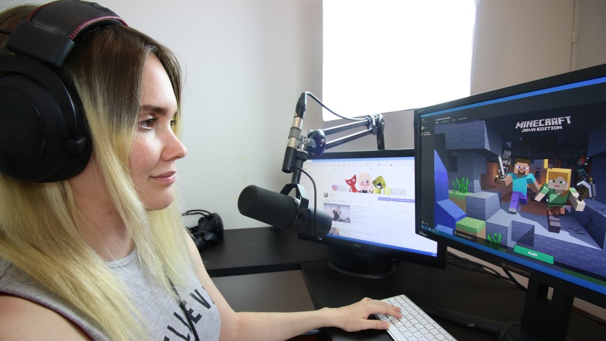 Parikymppiset kokevat lapsuusnostalgiaa, kun Minecraft on jälleen ...