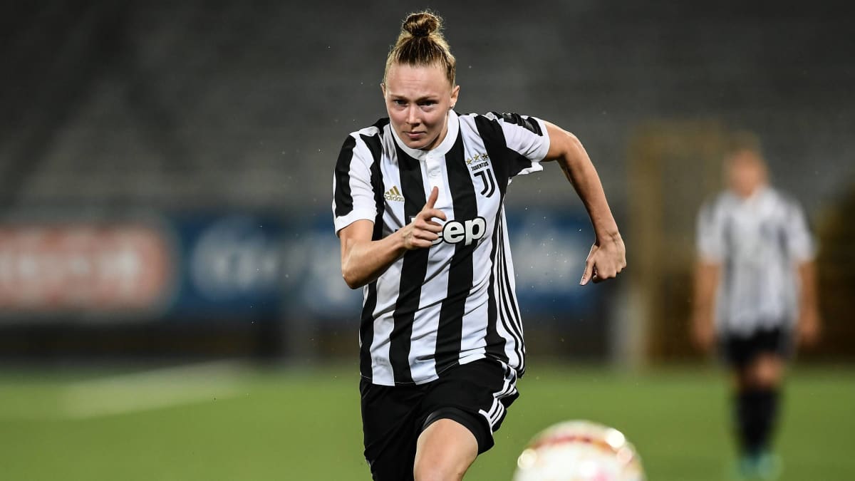 Maajoukkuehyökkääjä Sanni Franssi siirtyy Espanjan liigaan | Yle Urheilu