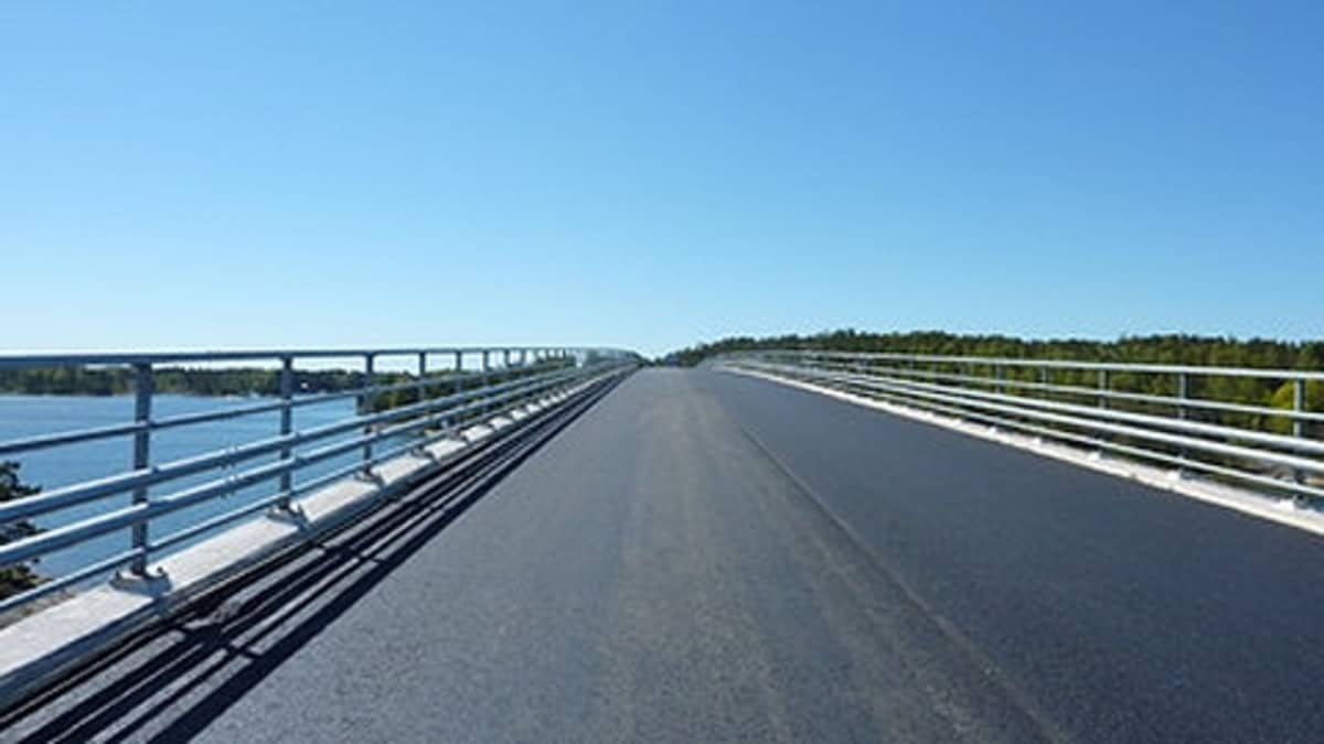 Lähes puolikilometrinen silta avattiin Kemiössä | Yle Uutiset