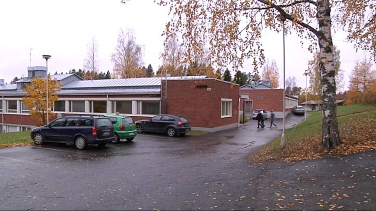 Joensuun lukiot tiukalle säästökuurille | Yle Uutiset