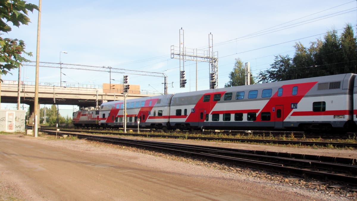 Kähkönen pelkää junaliikenteen puolesta | Yle Uutiset