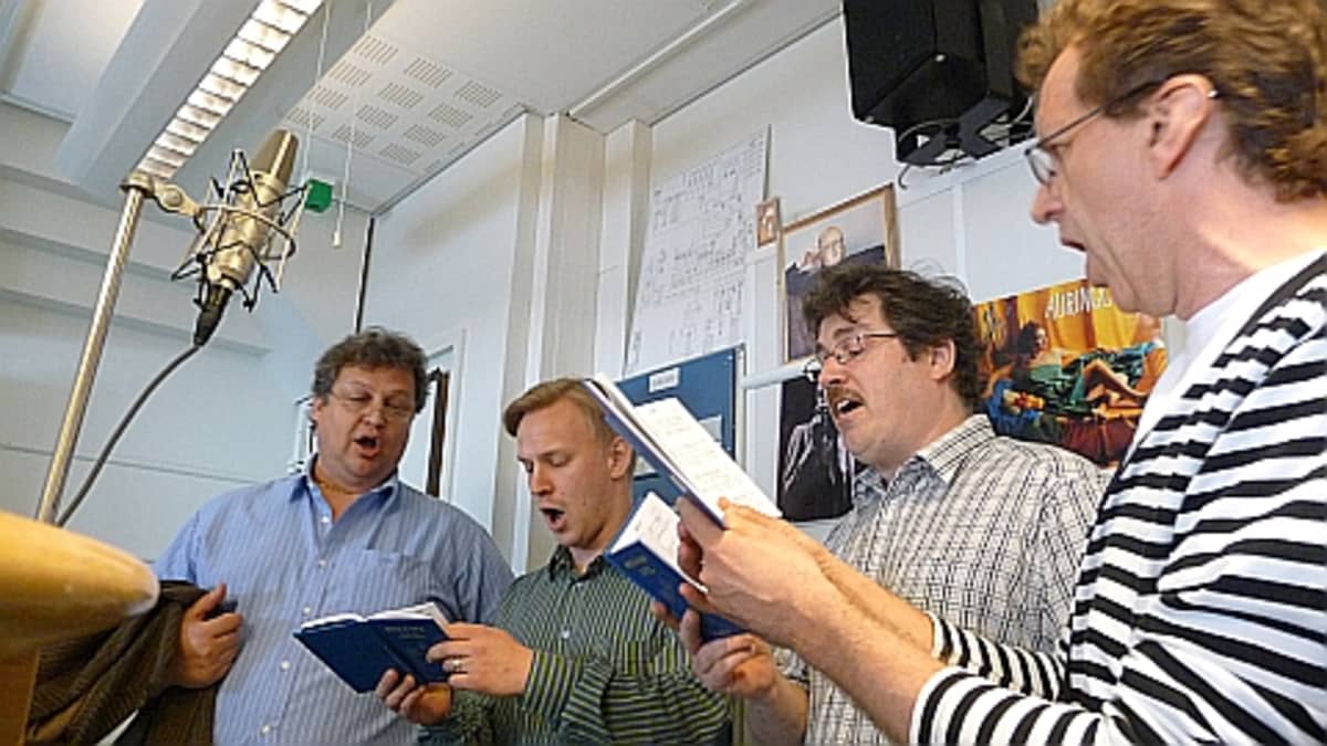 Porissa tehtiin pöytälauluista kirja | Yle Uutiset