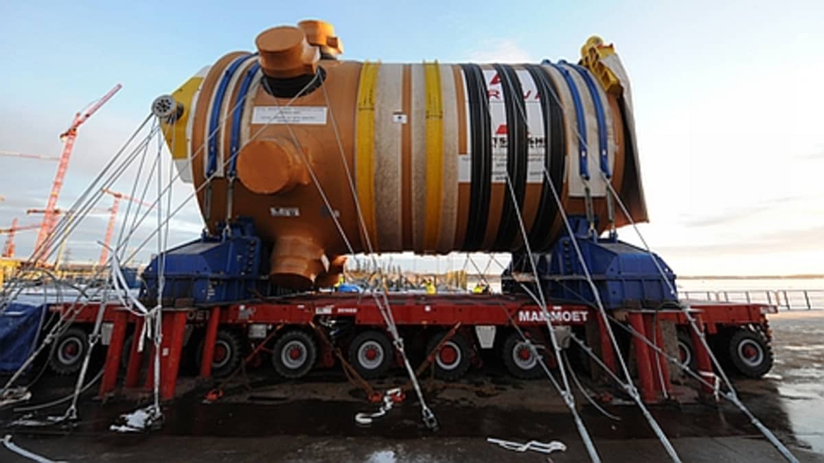 OL3:n reaktoripaineastia saapui määränpäähänsä | Yle Uutiset