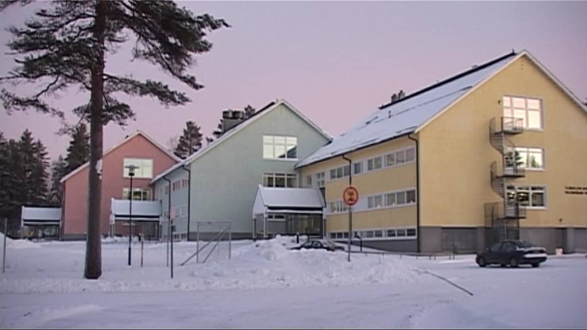Kasarmi koulukäyttöön Liperissä | Yle Uutiset