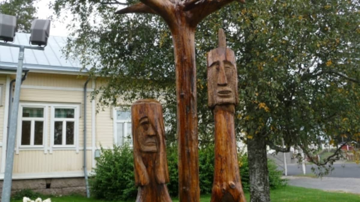 Moottorisahataide ihastuttaa nyt Eurajoella | Yle Uutiset