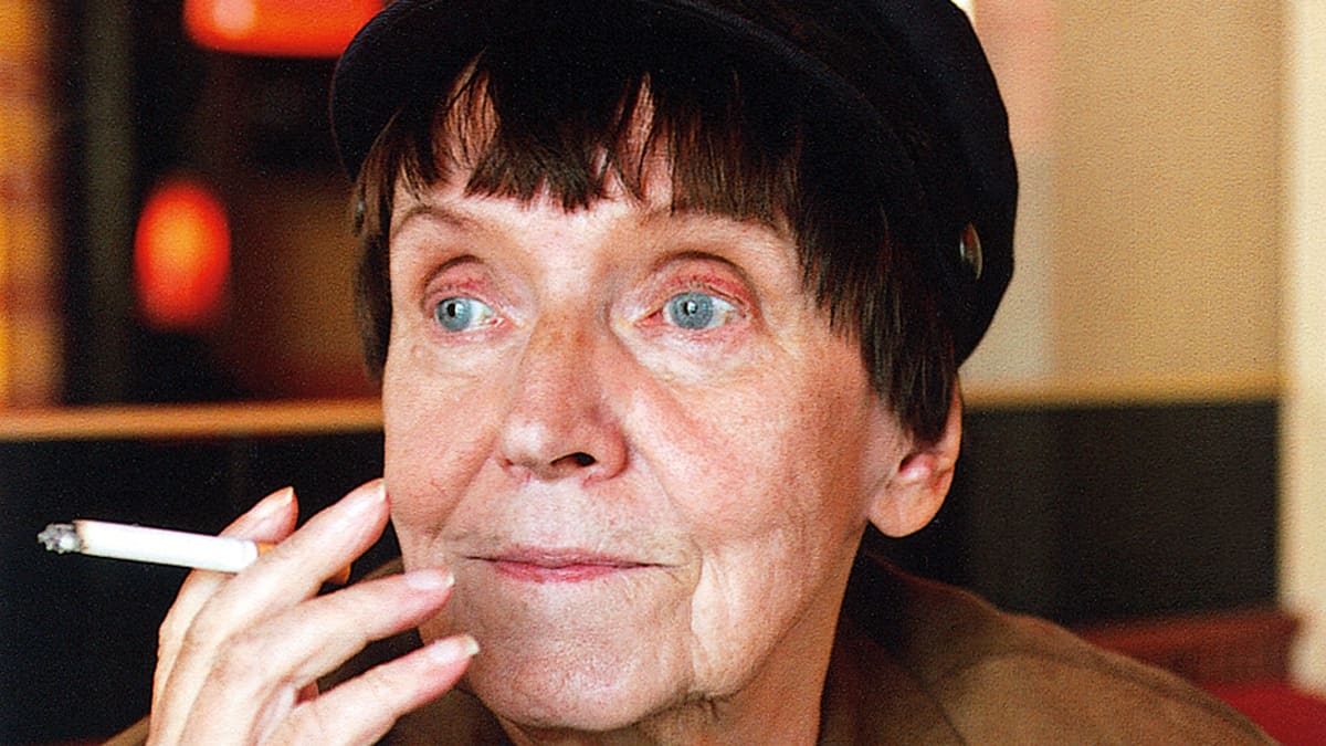 Suven runoilija 2012 on Mirkka Rekola | Yle Uutiset