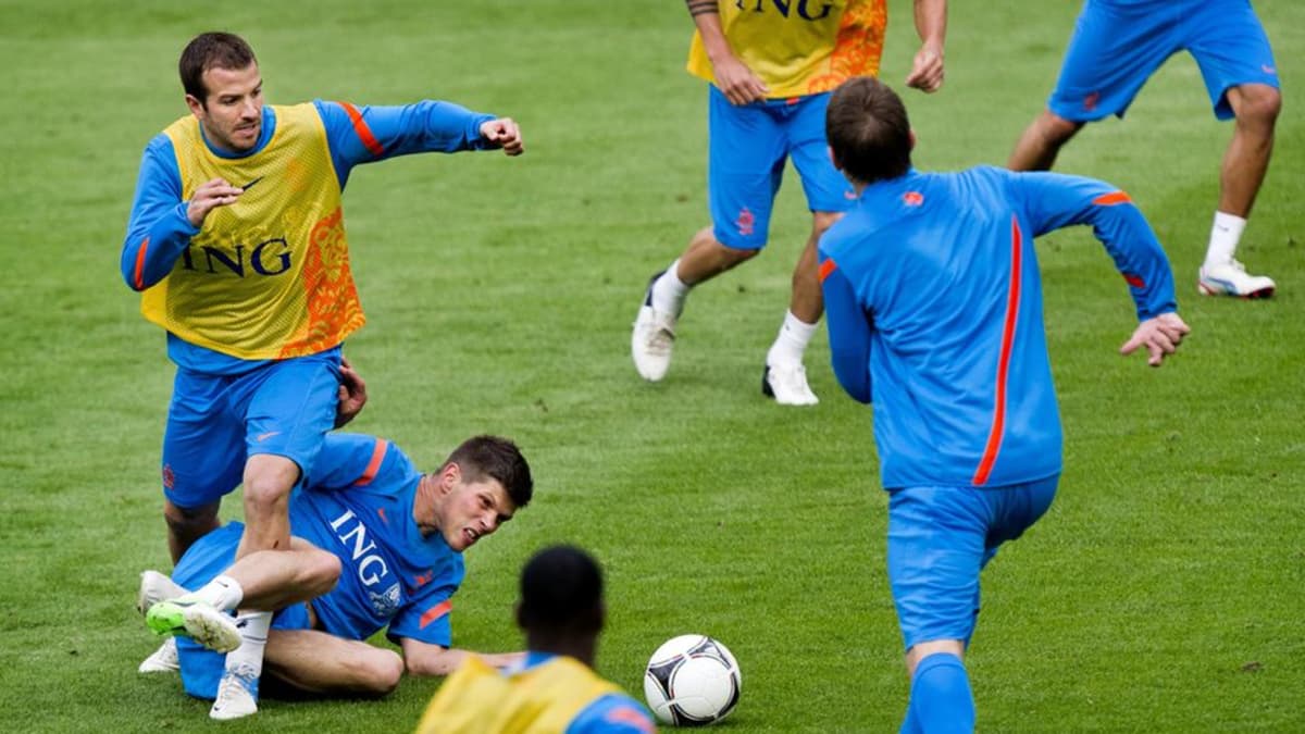 Huntelaar joutui silmälääkäriin - Schalken hyökkäyksessä tilaa? | Yle ...