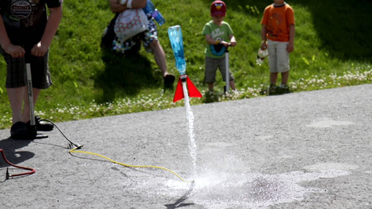 Vesiraketit sinkosivat ennätysten kirjaan | Yle Uutiset