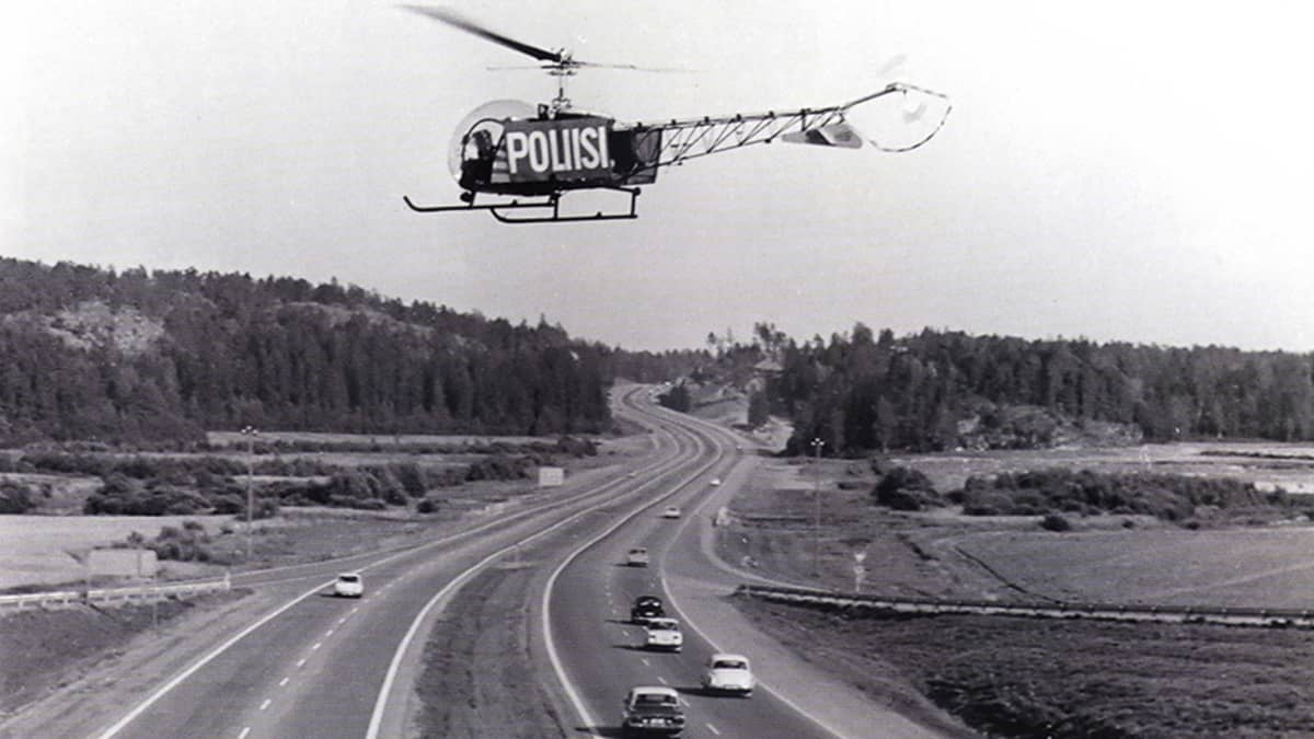 Liikkuvan poliisin alku oli viinaa ja mellakointia | Yle Uutiset
