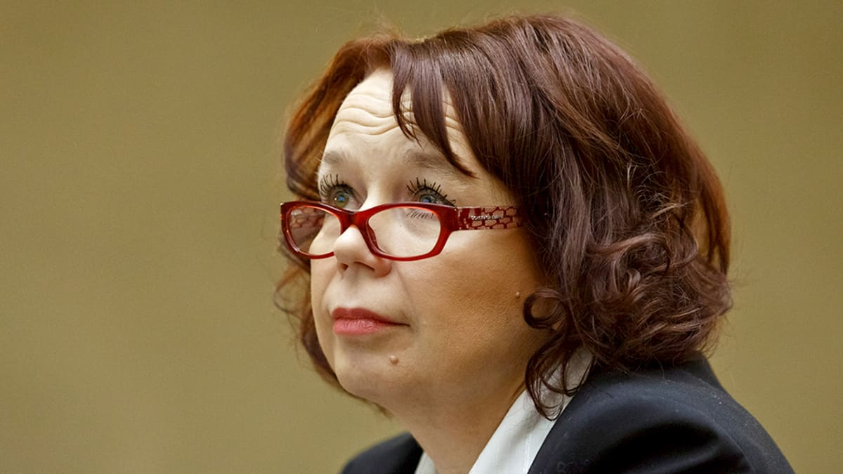 Ministeri Pia Viitanen näkee luovan talouden työllistävän | Yle Uutiset