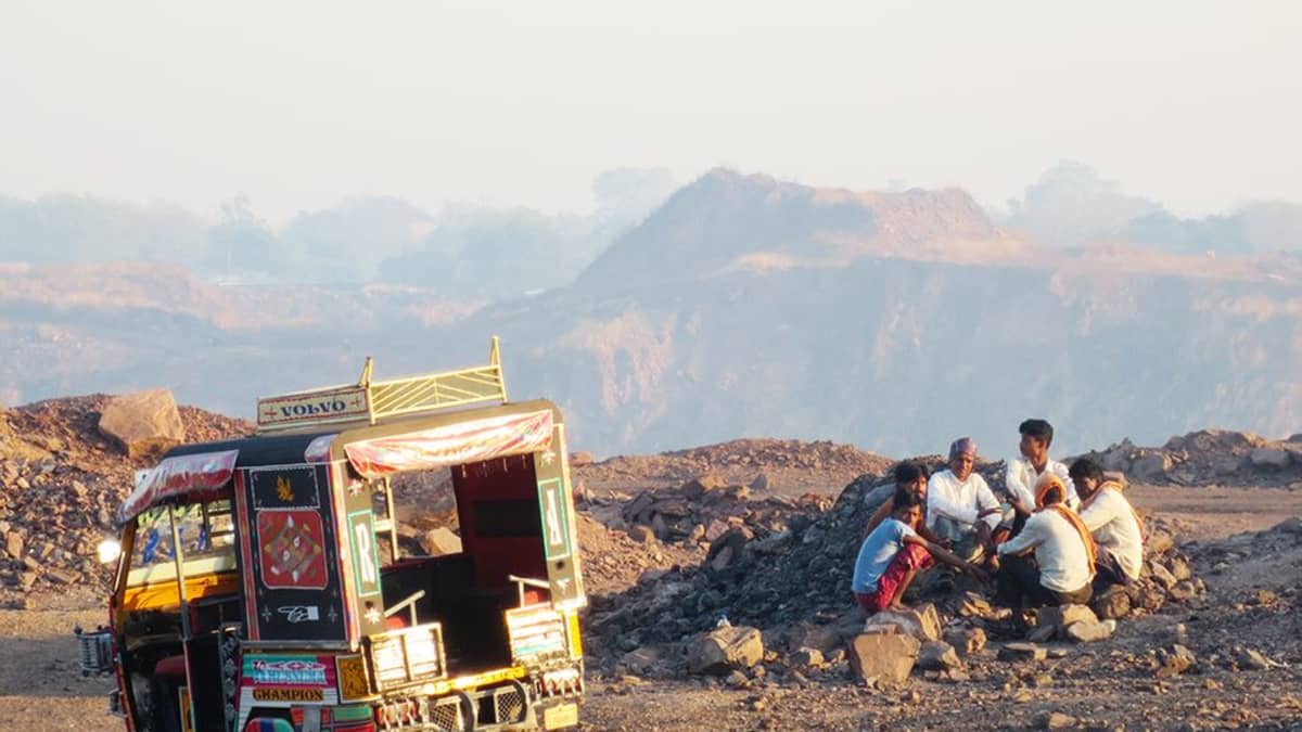 Intia potkii ympäristöjärjestö Greenpeacen ulos maasta | Yle Uutiset