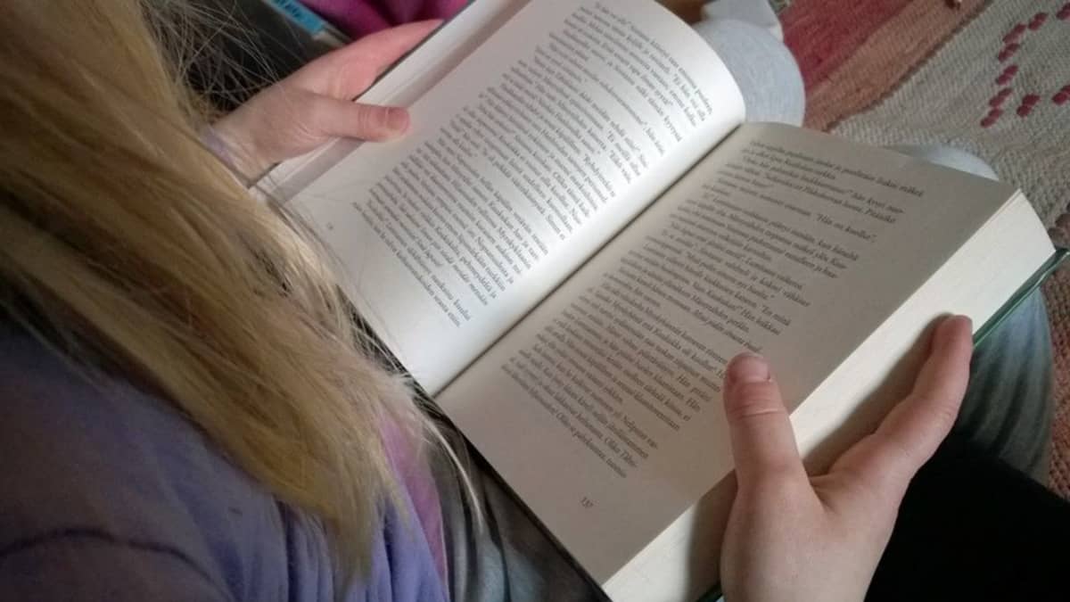 Peleihin tottunut lapsi voi kaivata kirjalta seikkailullisuutta | Yle ...