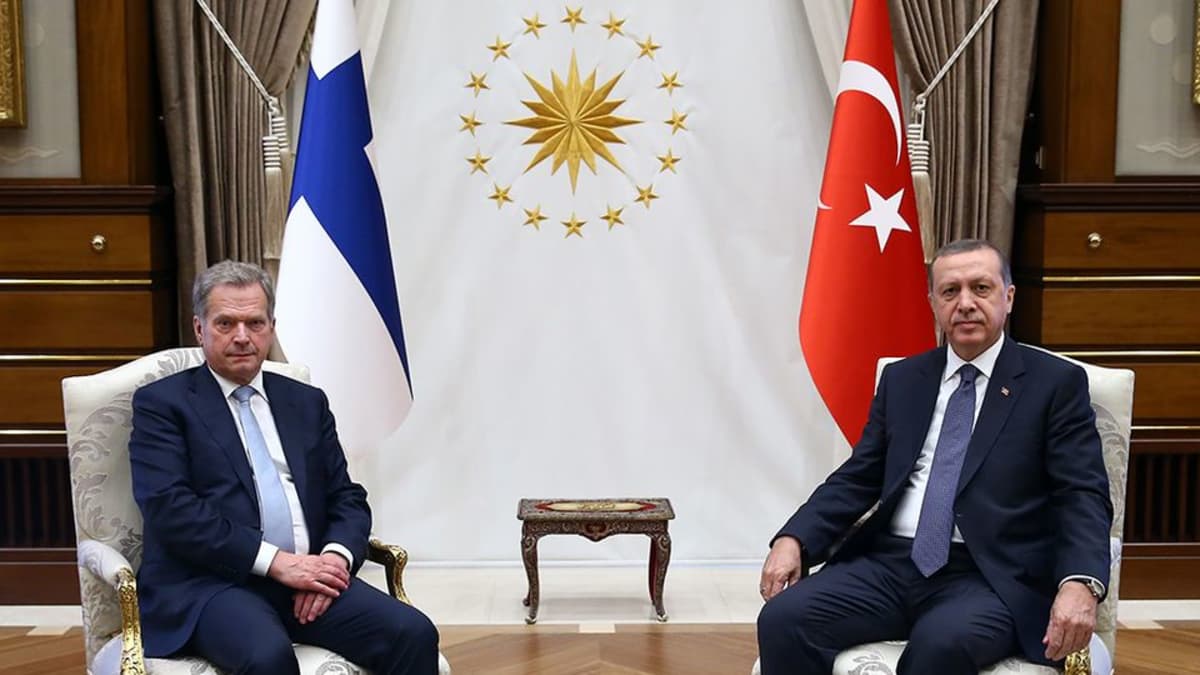 Ylen toimittaja esitti tiukan kysymyksen Turkin presidentille – Vastaus ...