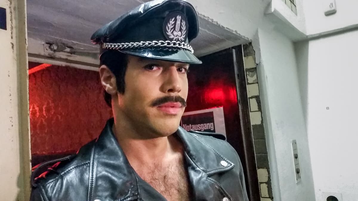 Tom of Finlandista ei tullut suuren yleisön elokuvaa – tuotantoyhtiö ...