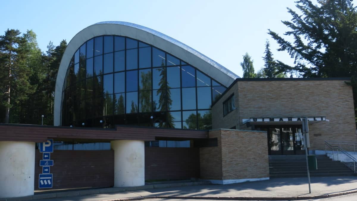 Lautakunta linjasi: Kouvolan keskustaan rakennetaan uusi uimahalli | Yle Uutiset