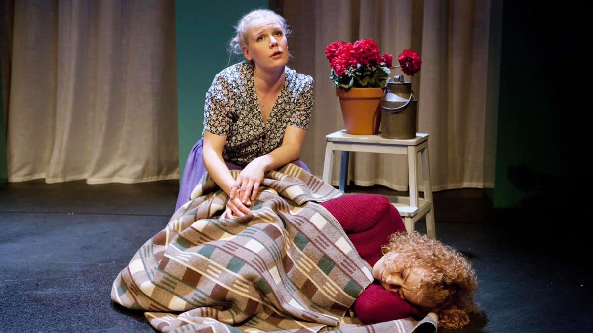 Tyko Sallinen oli julma kotityranni – uutuusnäytelmä kertoo tyttären ...