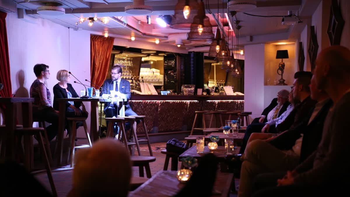 Tule keskustelemaan yksinäisyydestä - täältä löydät lähimmän A2-klubisi ...