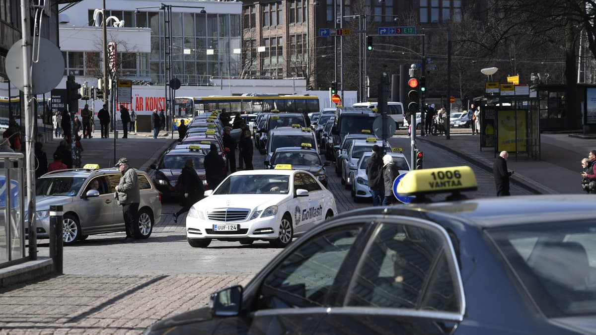 Finland’s taxi drivers bracing for reform rollout in July | News | Yle ...