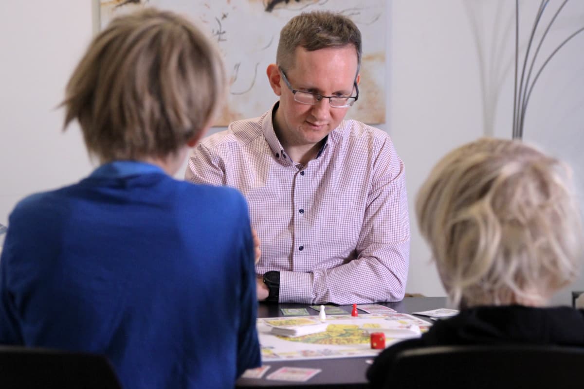 Perheenisä:”“Uskonto rikkoi jotain minussa lapsena” – 2019/12/Yle ...